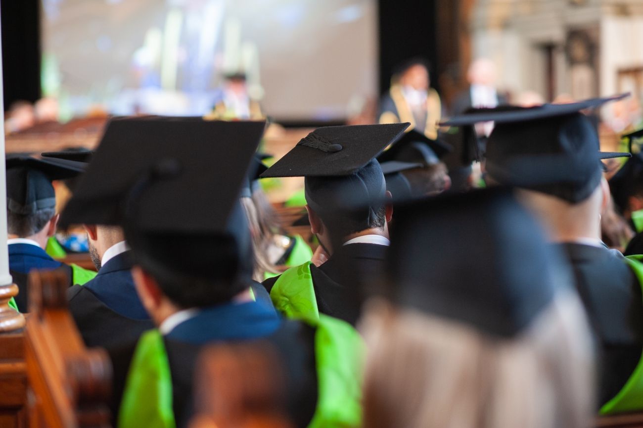 Regent's celebrates 2019 graduates | Regent's University London