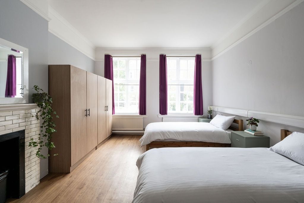 On-campus living | Regent's University London