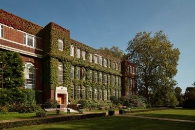 Visit us on campus | Regent's University London