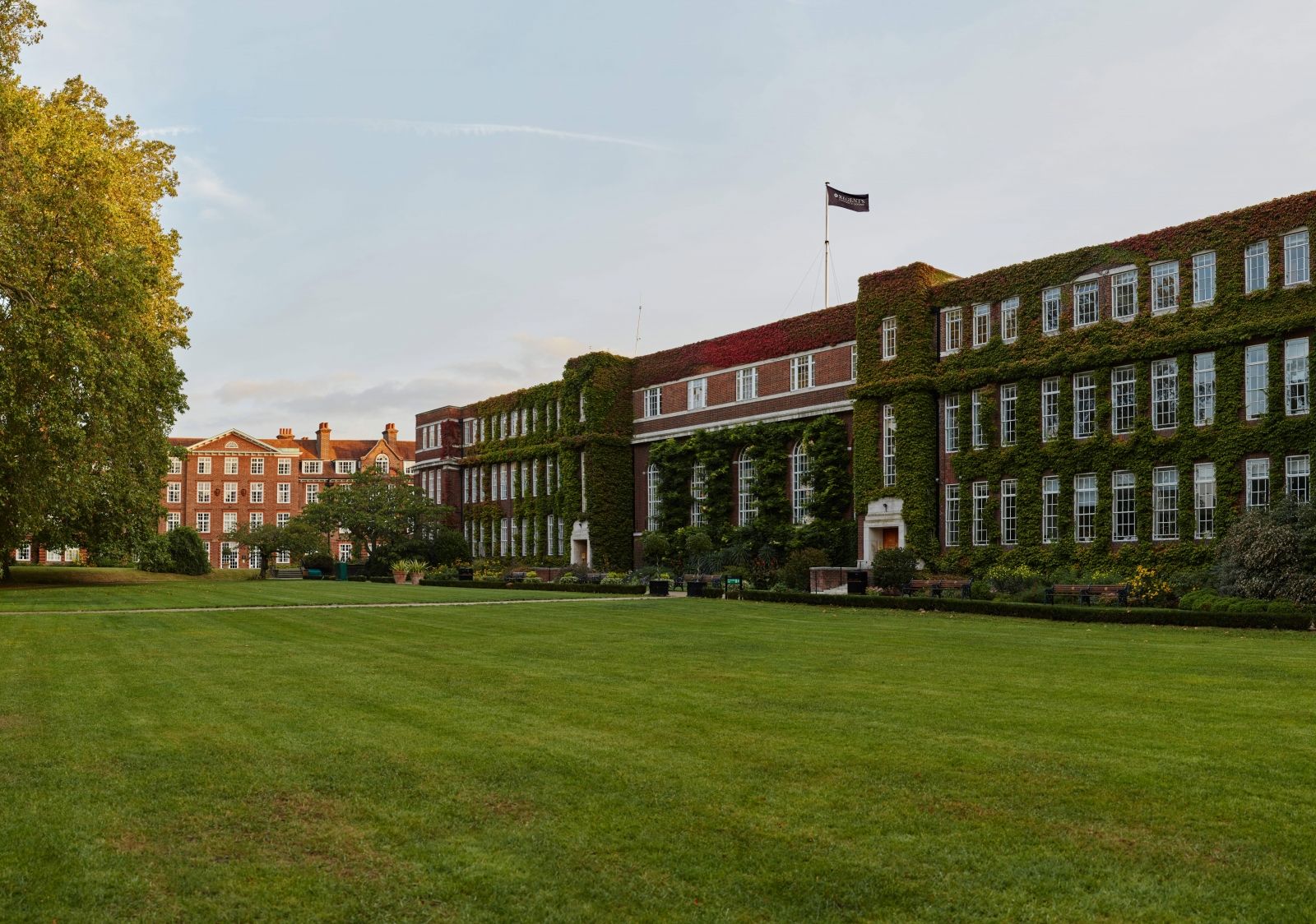 Living on campus | Regent's University London