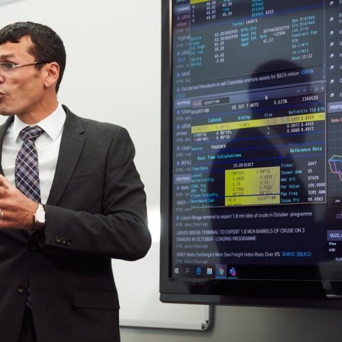 BA (Hons) Business and Finance | Regent's University London